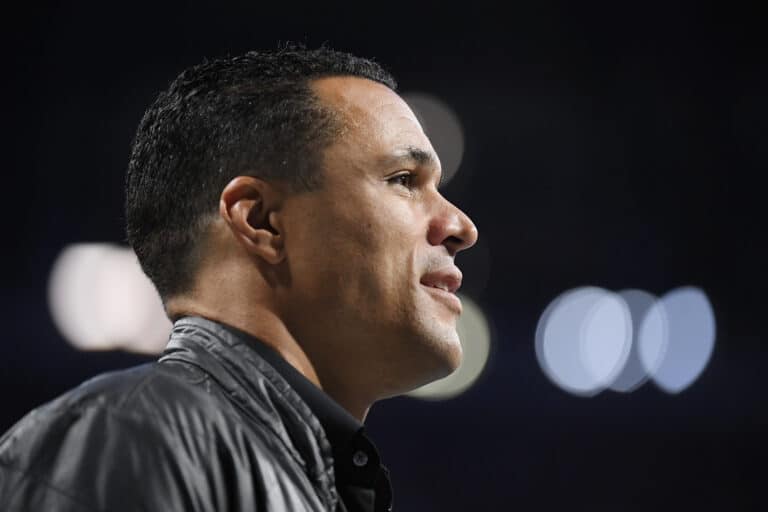 The Life And Career Of Tony Gonzalez (Story)