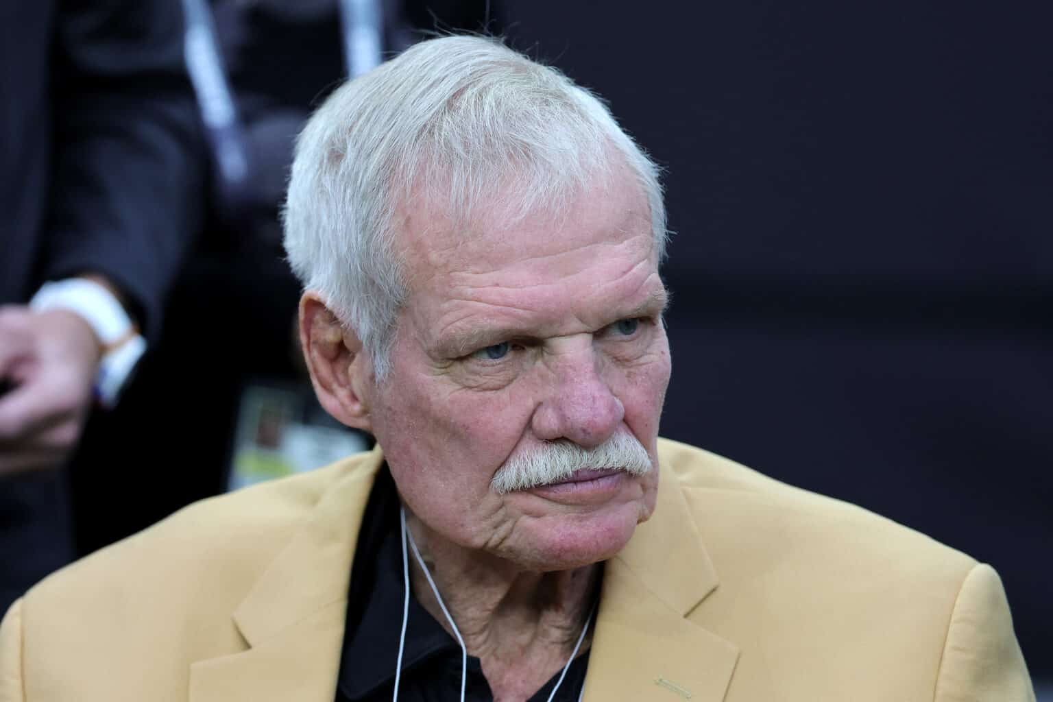 The Life And Career Of Ted Hendricks (Story)