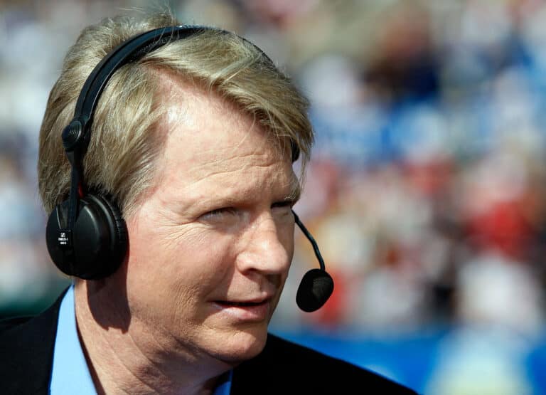 The Life And Career Of Phil Simms (Story)